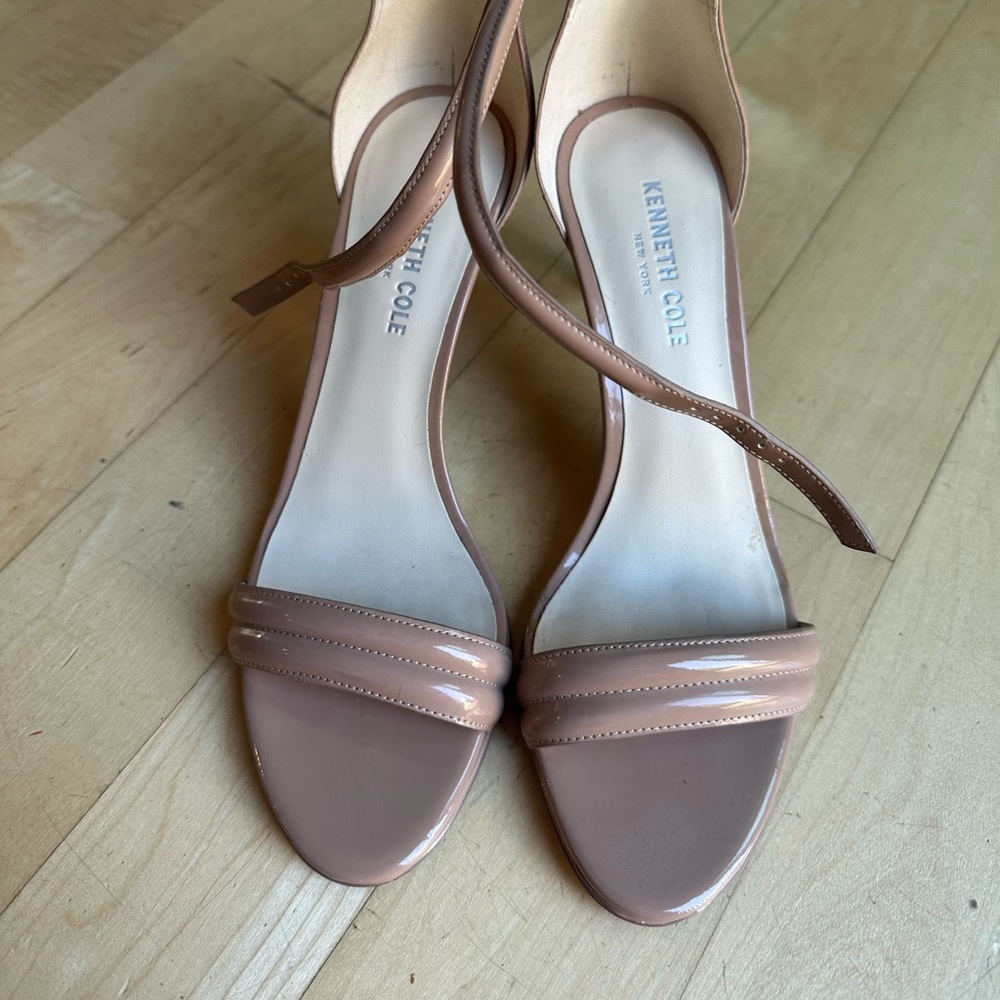Kenneth Kole Nude Patent Leather Mallory Pumps Sandal… - Gem